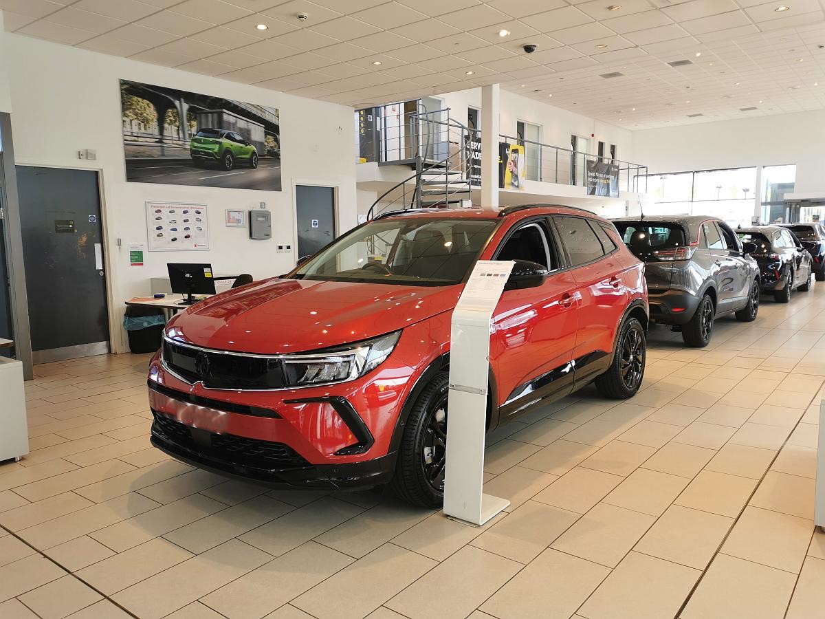 Arnold Clark Linwood Vauxhall | AccessAble