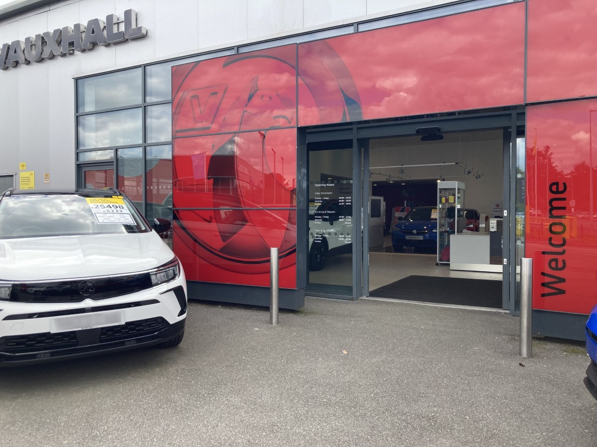Arnold Clark Northwich Vauxhall / Kia | AccessAble