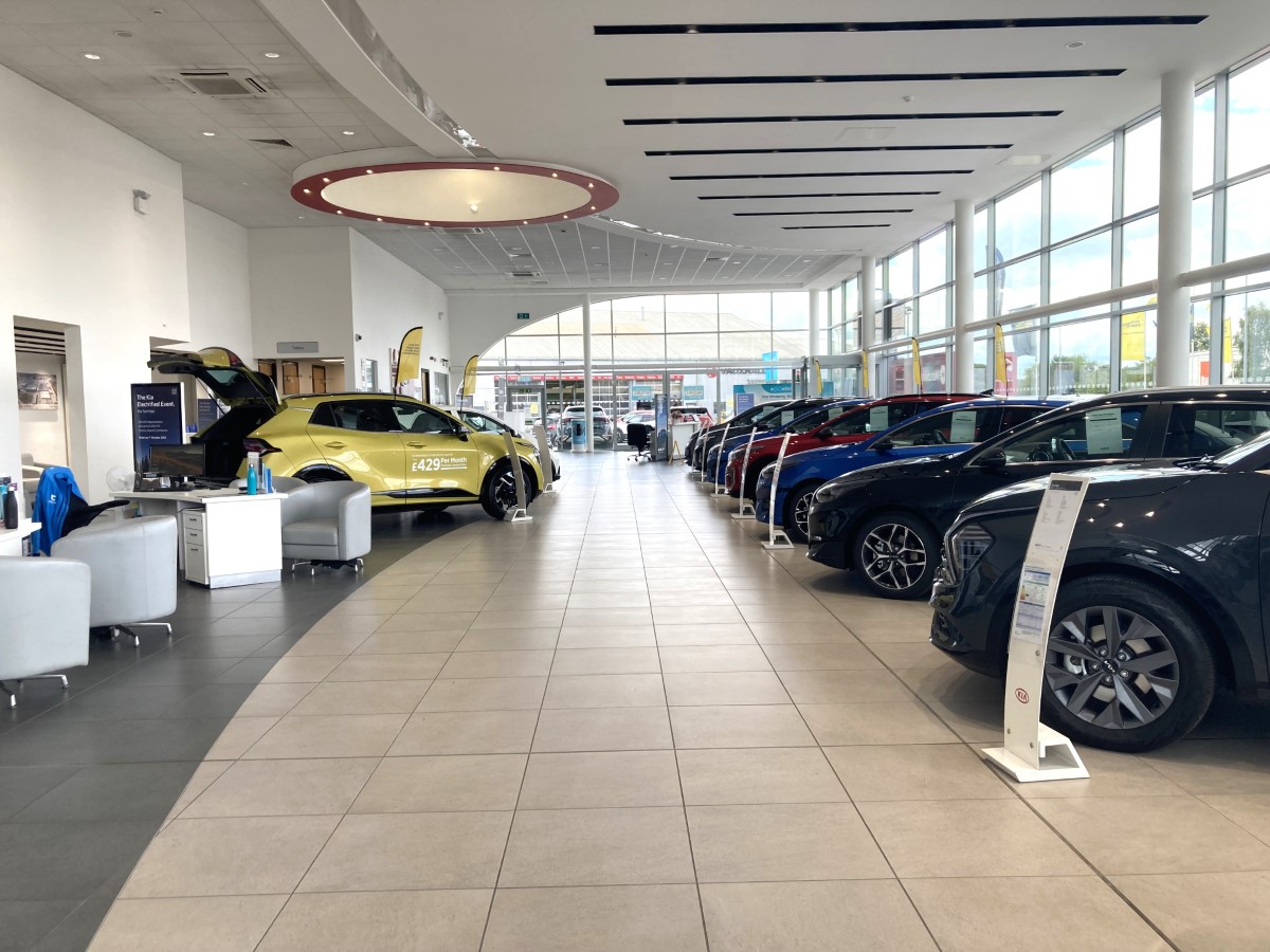 Arnold Clark Northwich Vauxhall / Kia | AccessAble