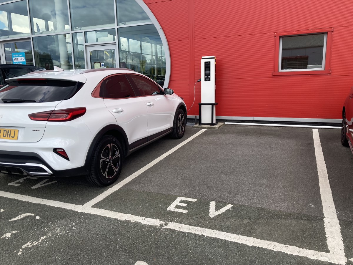 Arnold Clark Northwich Vauxhall / Kia | AccessAble