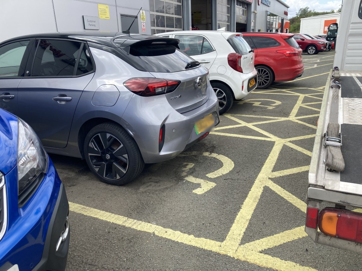 Arnold Clark Northwich Vauxhall / Kia | AccessAble