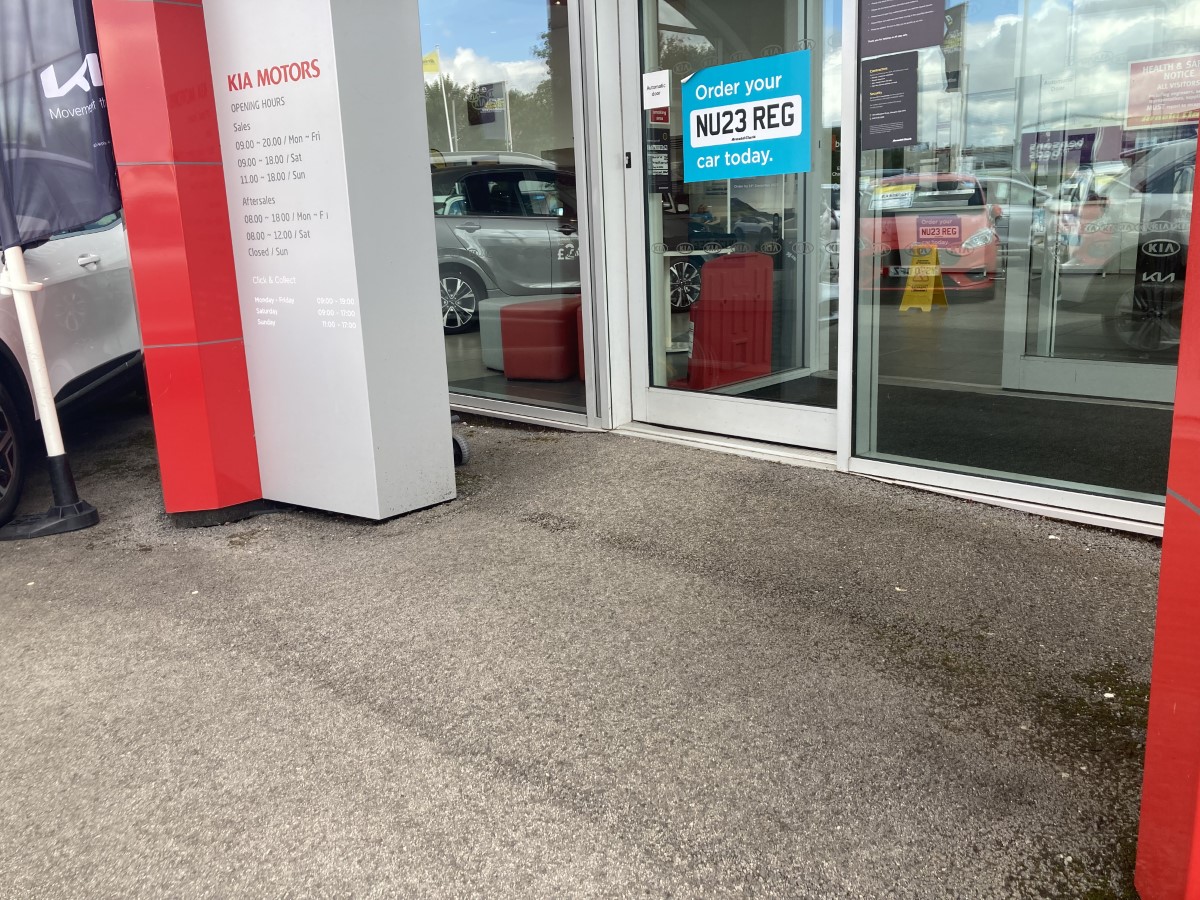 Arnold Clark Northwich Vauxhall / Kia | AccessAble