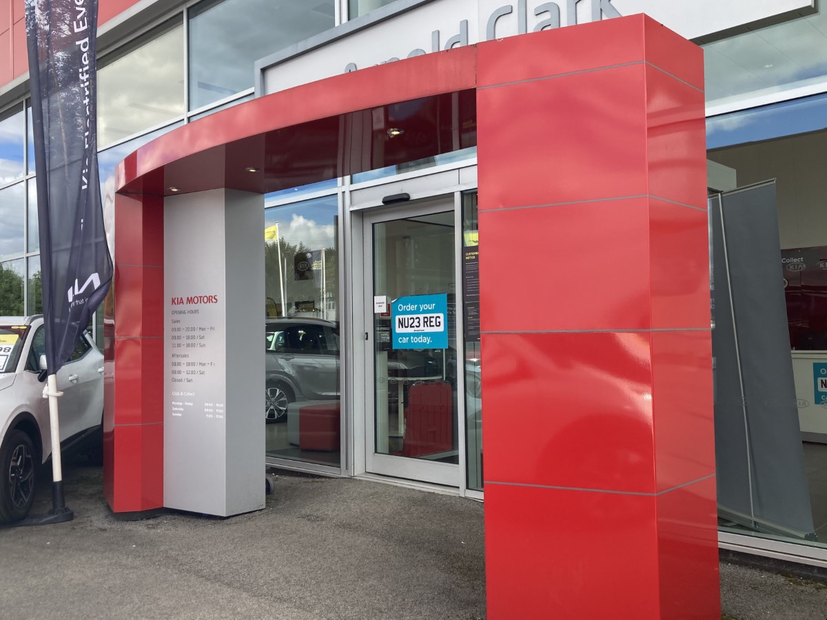 Arnold Clark Northwich Vauxhall / Kia | AccessAble