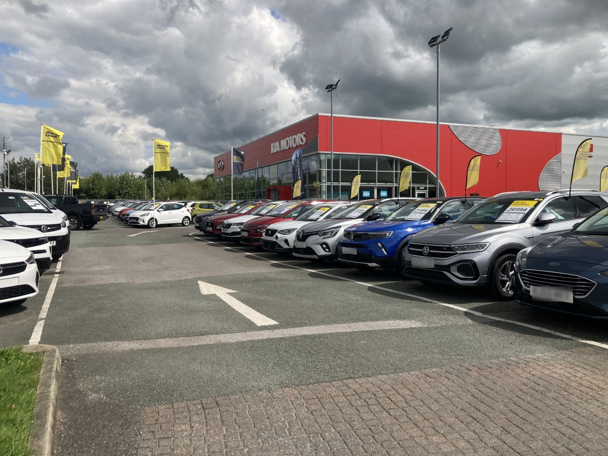 Arnold Clark Northwich Vauxhall / Kia | AccessAble
