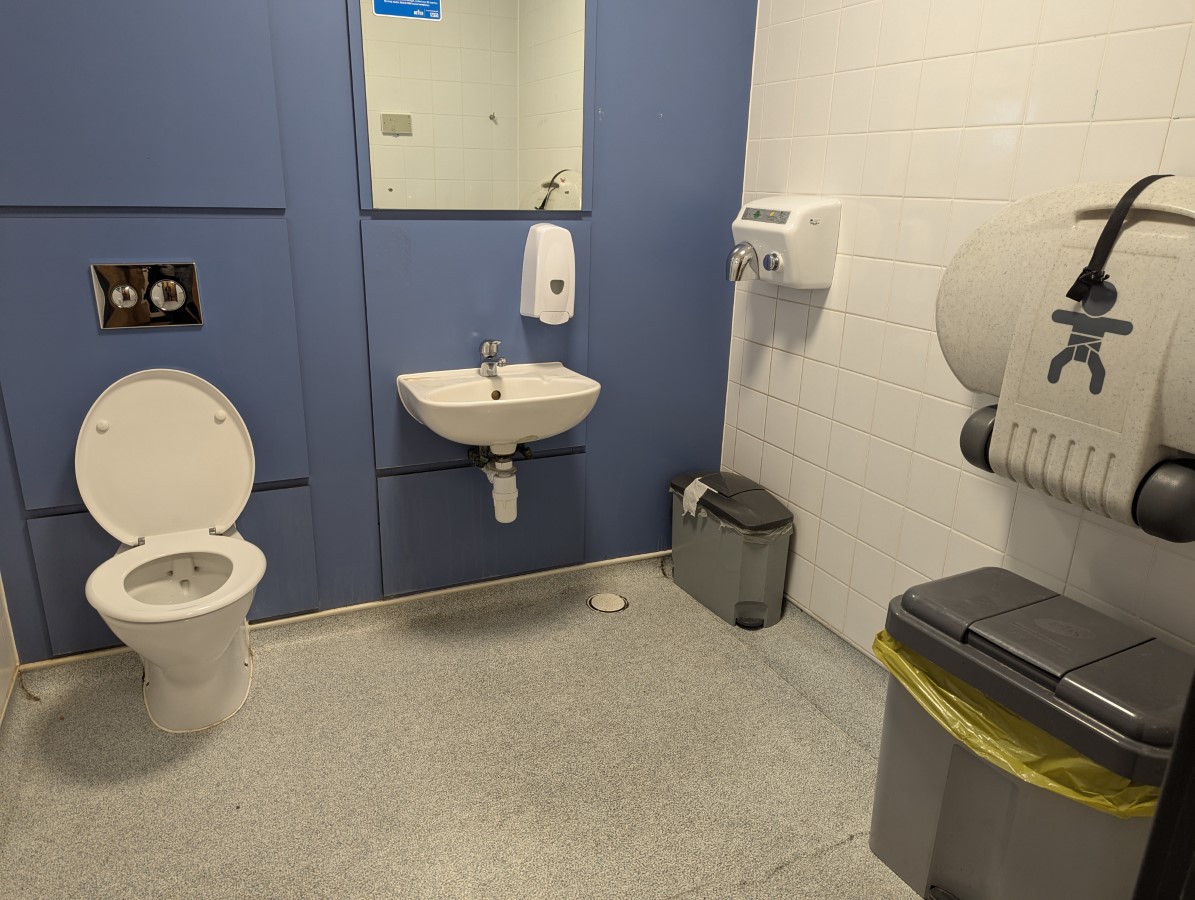 Tooting Library | AccessAble