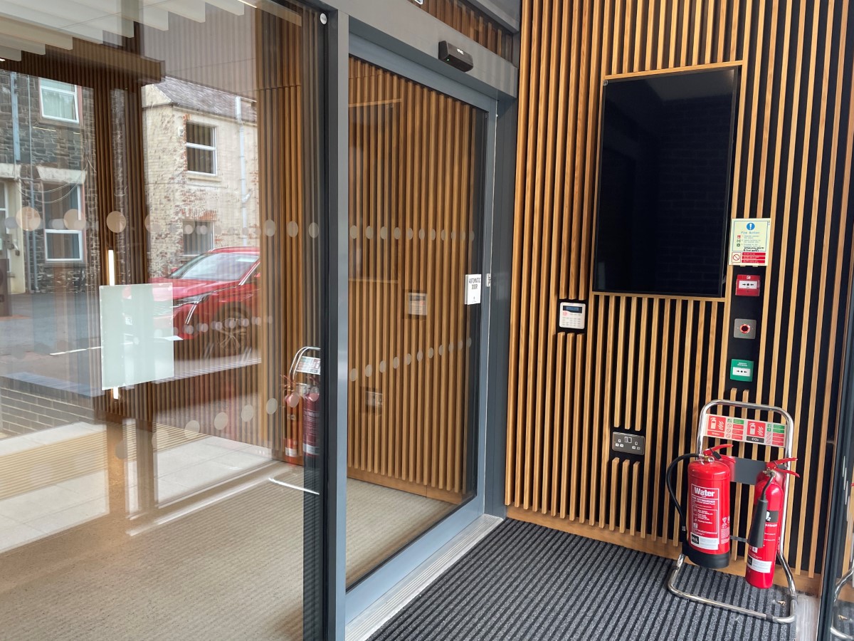 Entrances at Ards Community Hospital | AccessAble