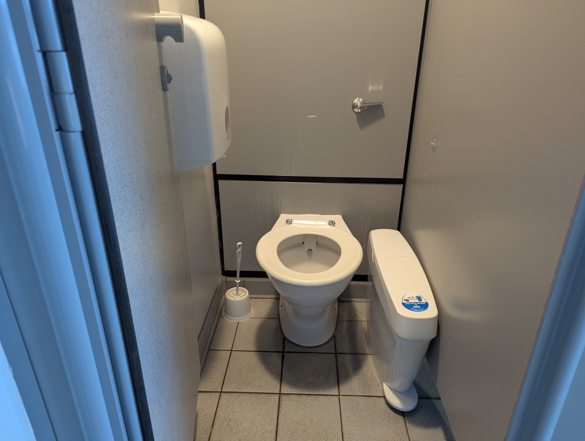 St Leonard's Land Swimming Pool | AccessAble