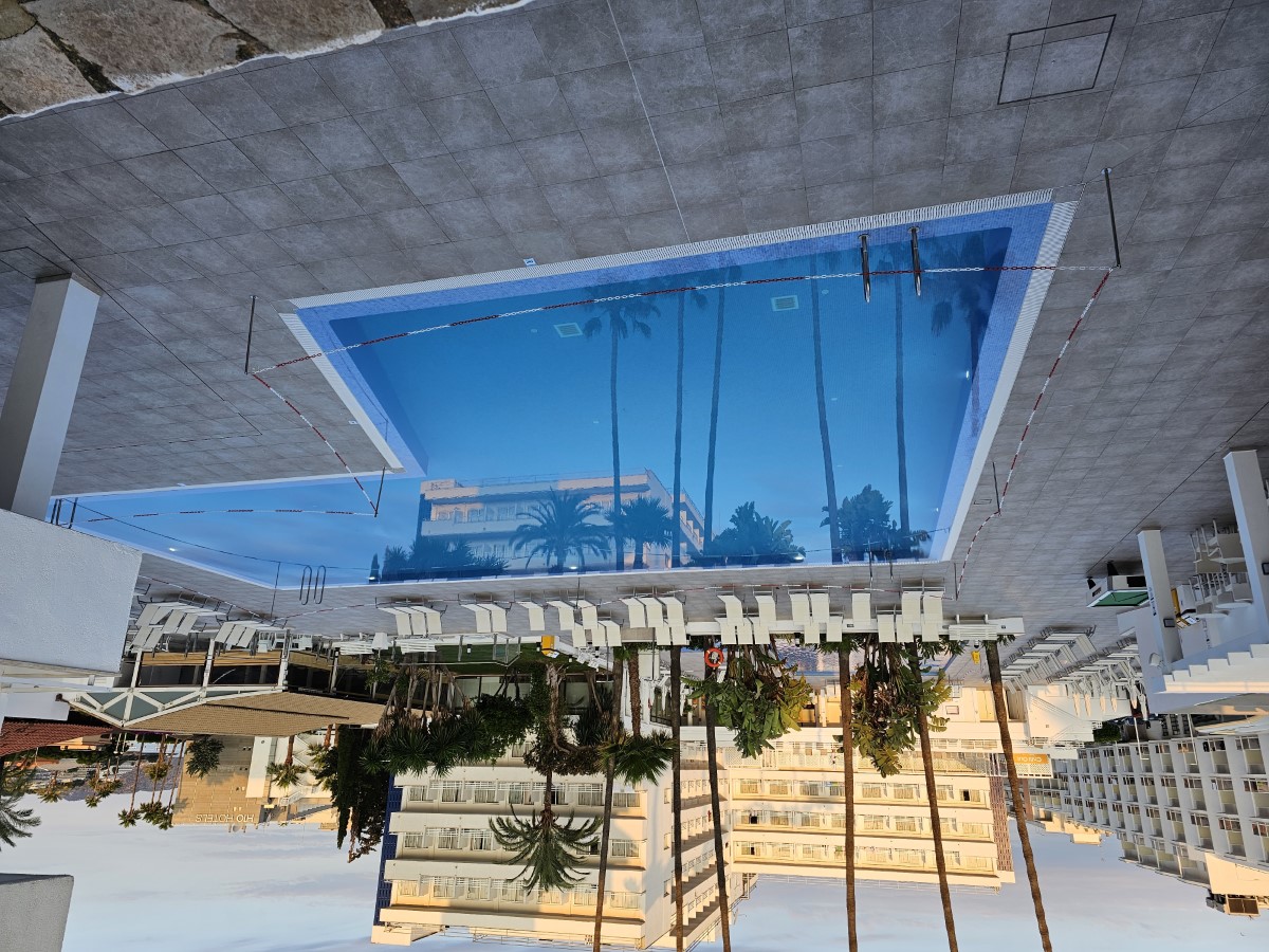TUI SUNEO Santa Ponsa - Outdoor Pool - Pionero Building | AccessAble