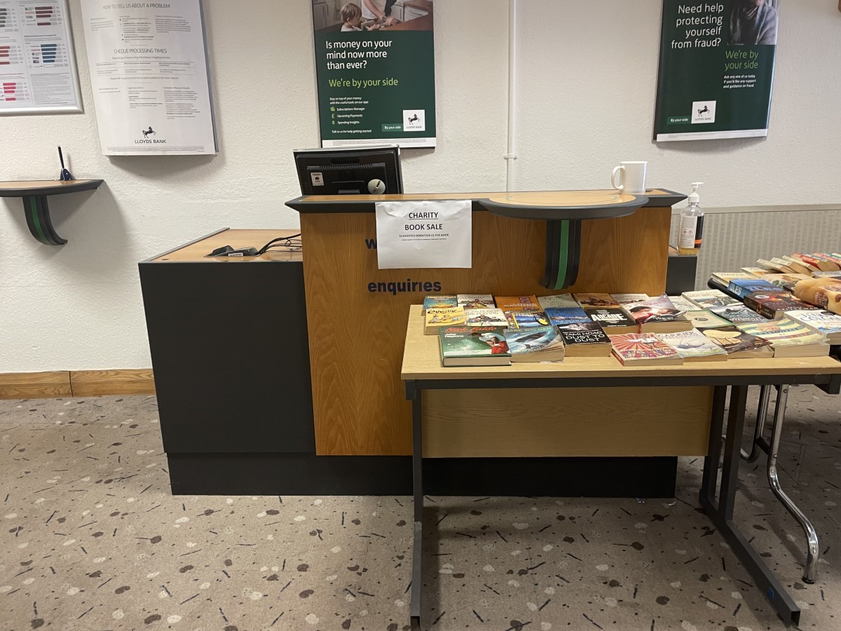 Lloyds Bank Wolverhampton Tettenhall | AccessAble