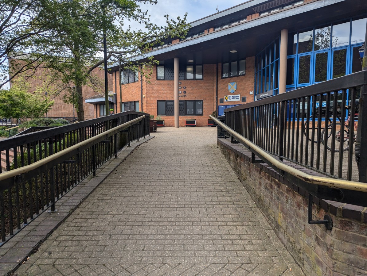 St Albans Health and Wellbeing Centre | AccessAble