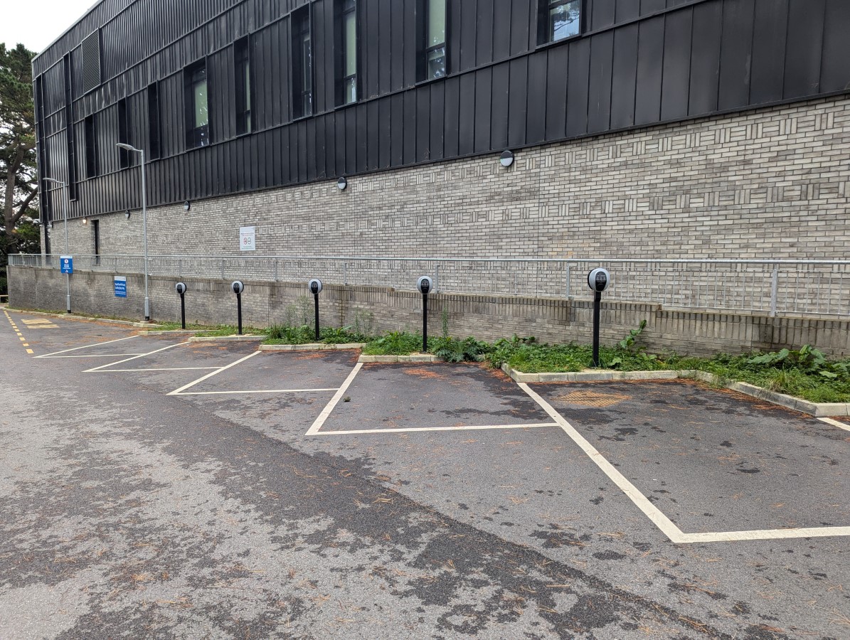 Royal Eye Infirmary - Urgent Care | AccessAble