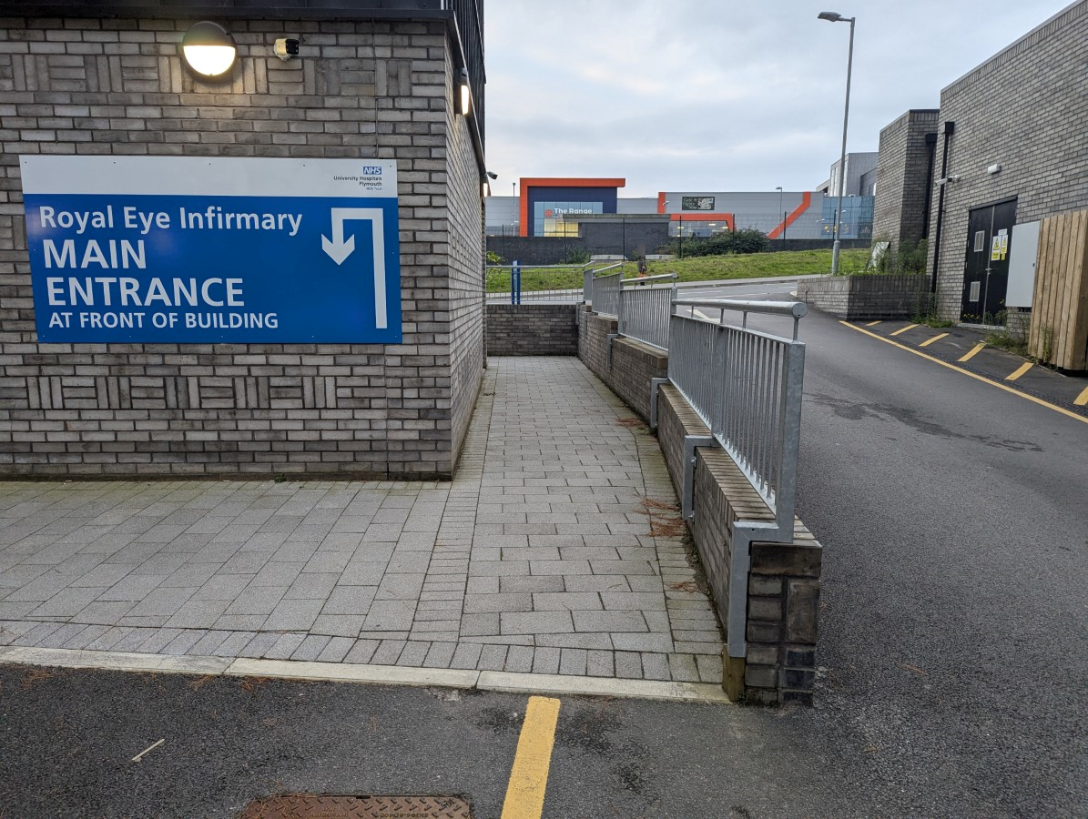 Royal Eye Infirmary - Main Outpatients Department | AccessAble