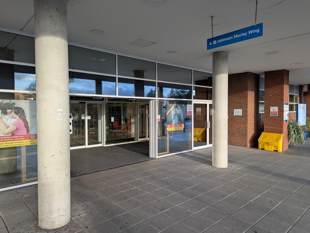 St George's Hospital - Entrances | AccessAble