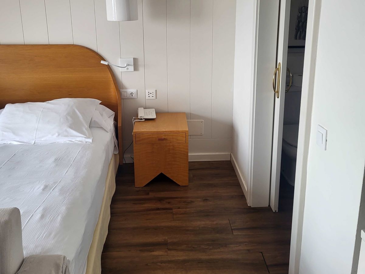 H10 Rubicon Horizons Collection - Rooms | AccessAble