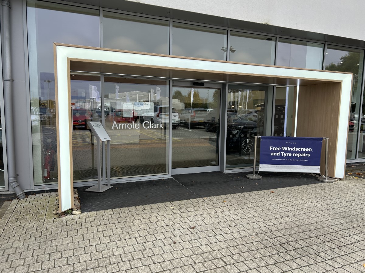 Arnold Clark Stirling Volvo / Used Car Centre | AccessAble