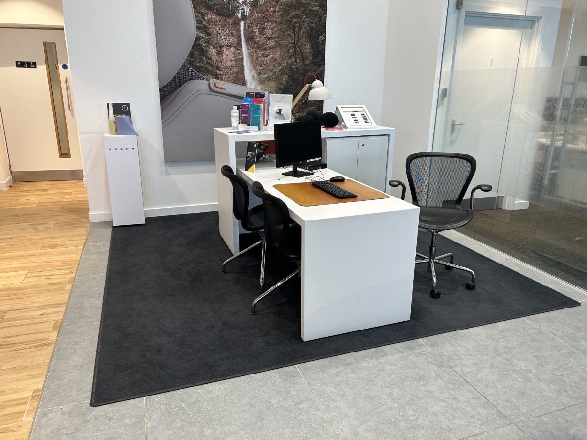 Arnold Clark Stirling Volvo / Used Car Centre | AccessAble