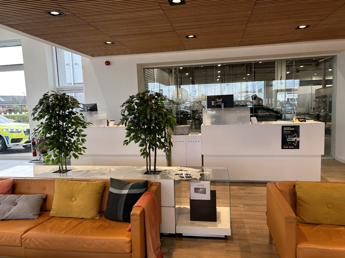 Arnold Clark Stirling Volvo / Used Car Centre | AccessAble