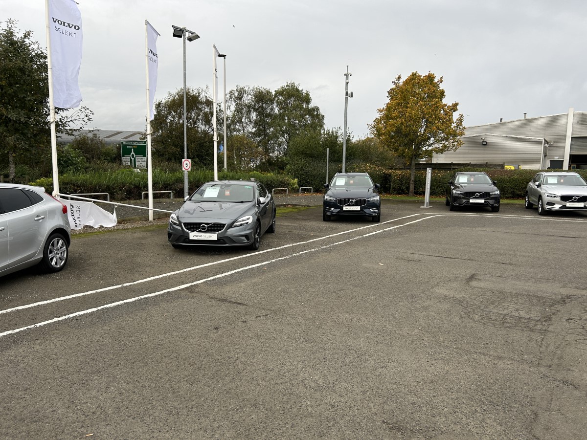 Arnold Clark Stirling Volvo / Used Car Centre | AccessAble