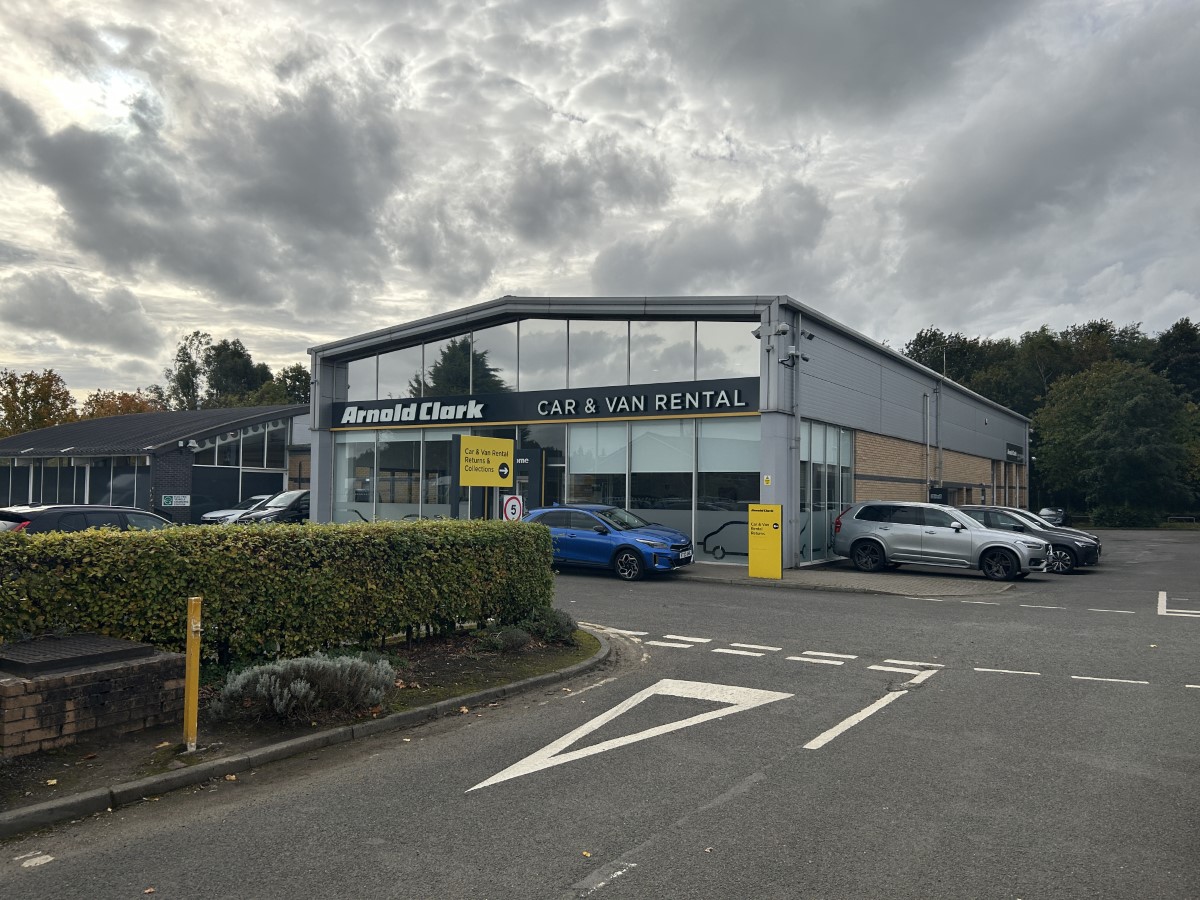 Arnold Clark Stirling Volvo / Used Car Centre | AccessAble