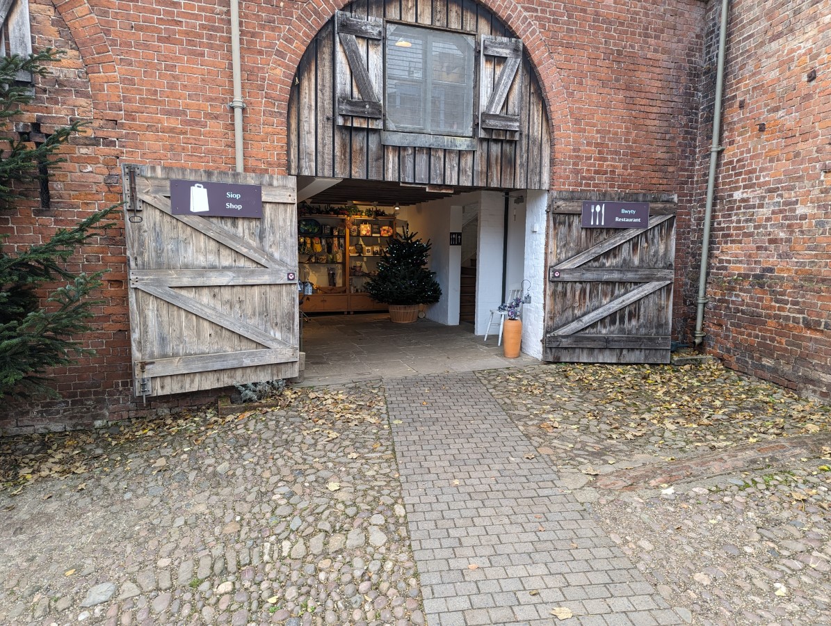 Erddig - Hayloft Restaurant | AccessAble