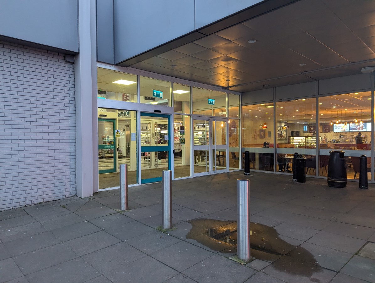 M4 - Heston Services - Westbound - Moto | AccessAble
