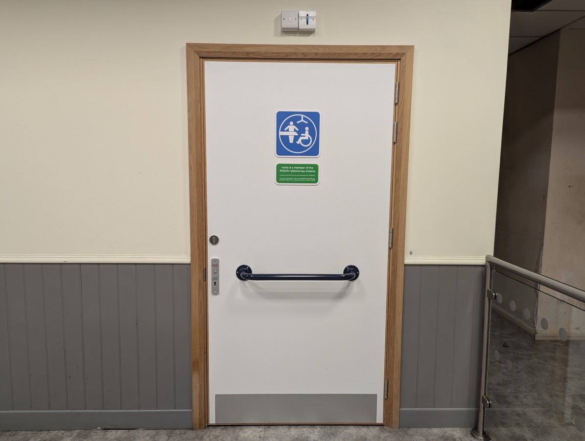 M4 - Heston Services - Westbound - Moto | AccessAble