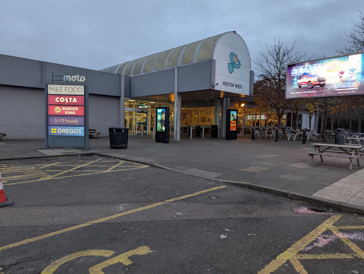 M4 - Heston Services - Westbound - Moto | AccessAble