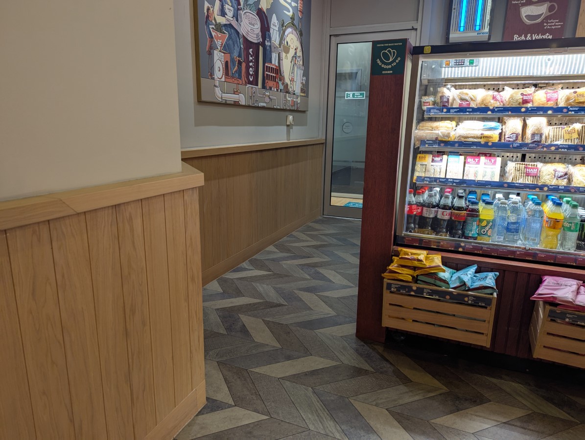 M4 - Heston Services - Westbound - Moto | AccessAble