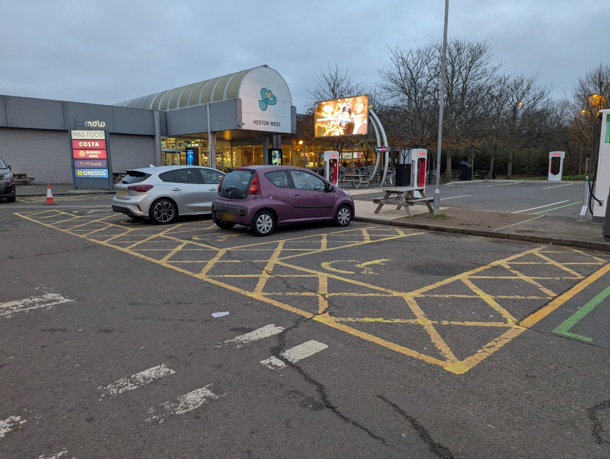 M4 - Heston Services - Westbound - Moto | AccessAble