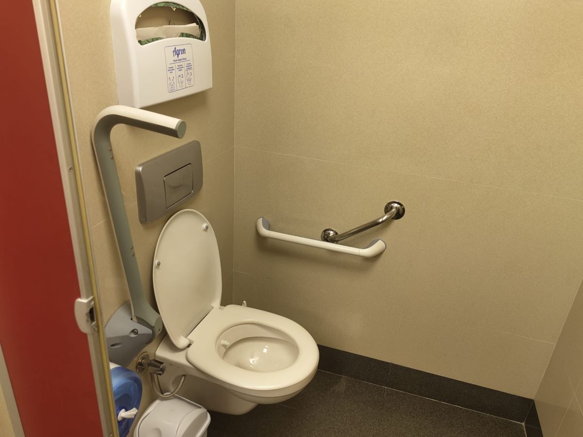 Hotel Belcekiz Beach - Toilets with Adaptations for Disabled People ...