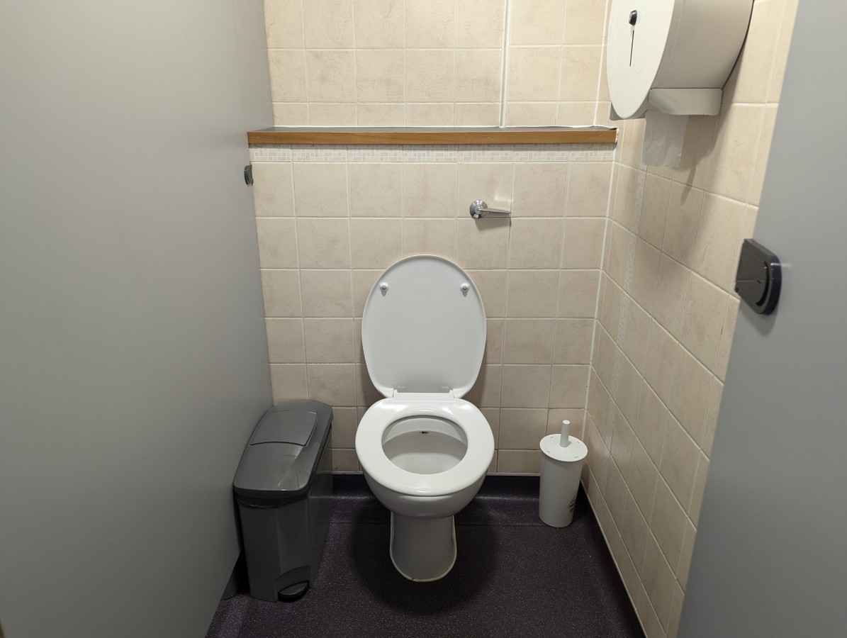 Earlsfield Library | AccessAble