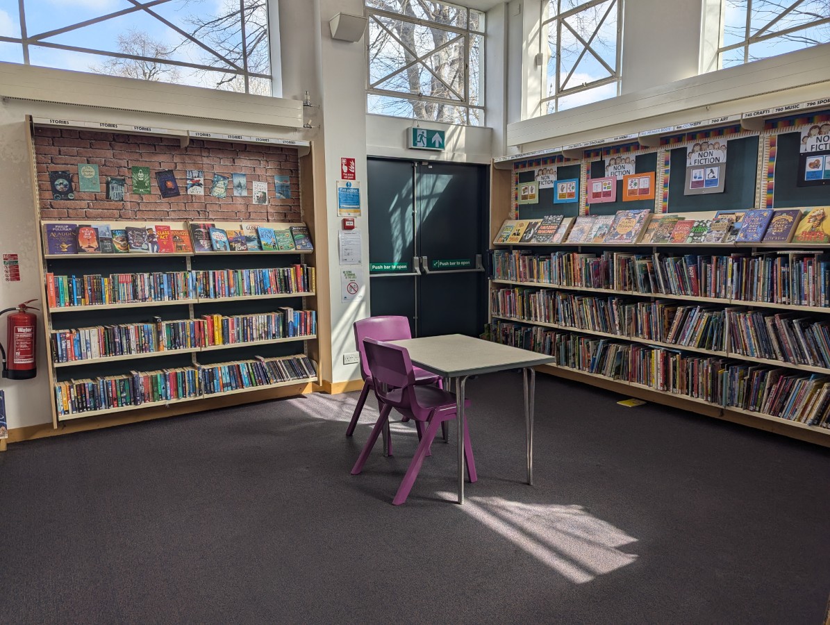 Earlsfield Library | AccessAble
