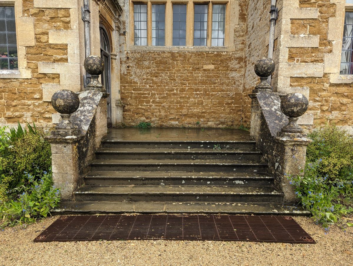 Chastleton House - House and Garden - National Trust | AccessAble