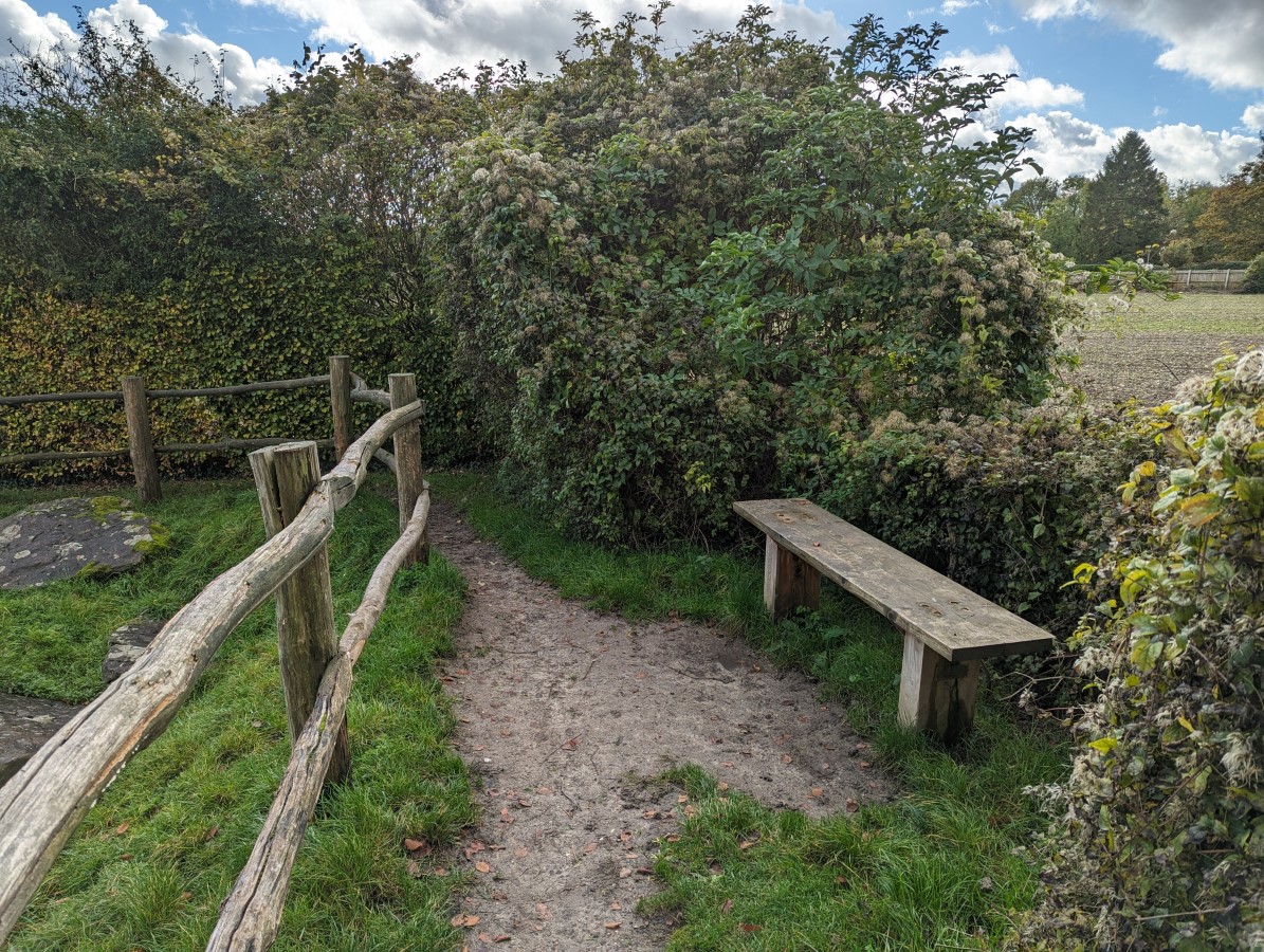 Coldrum Long Barrow - National Trust | AccessAble