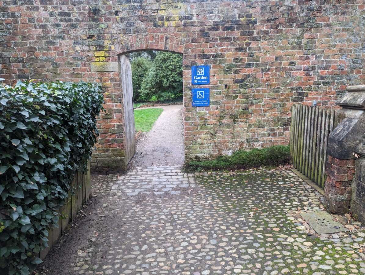 Rufford Old Hall - House | AccessAble