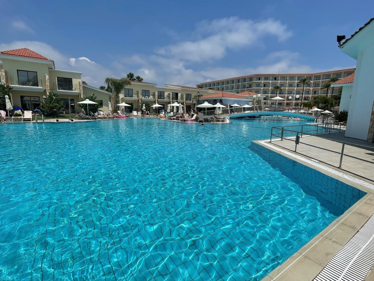 TUI BLUE Atlantica Aeneas Resort - Swimming Pool | AccessAble