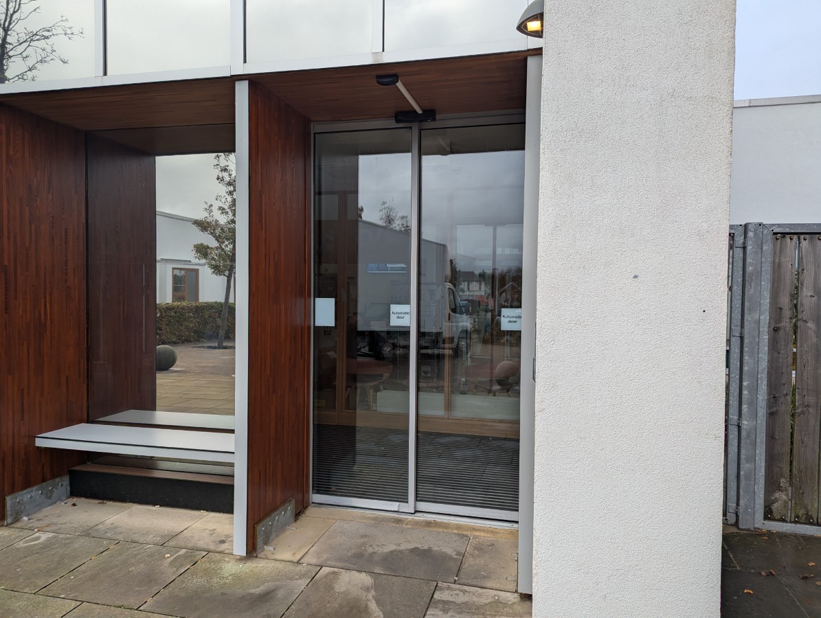 Clock View Hospital - Dee Ward | AccessAble