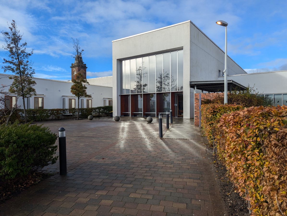 Clock View Hospital - Dee Ward | AccessAble