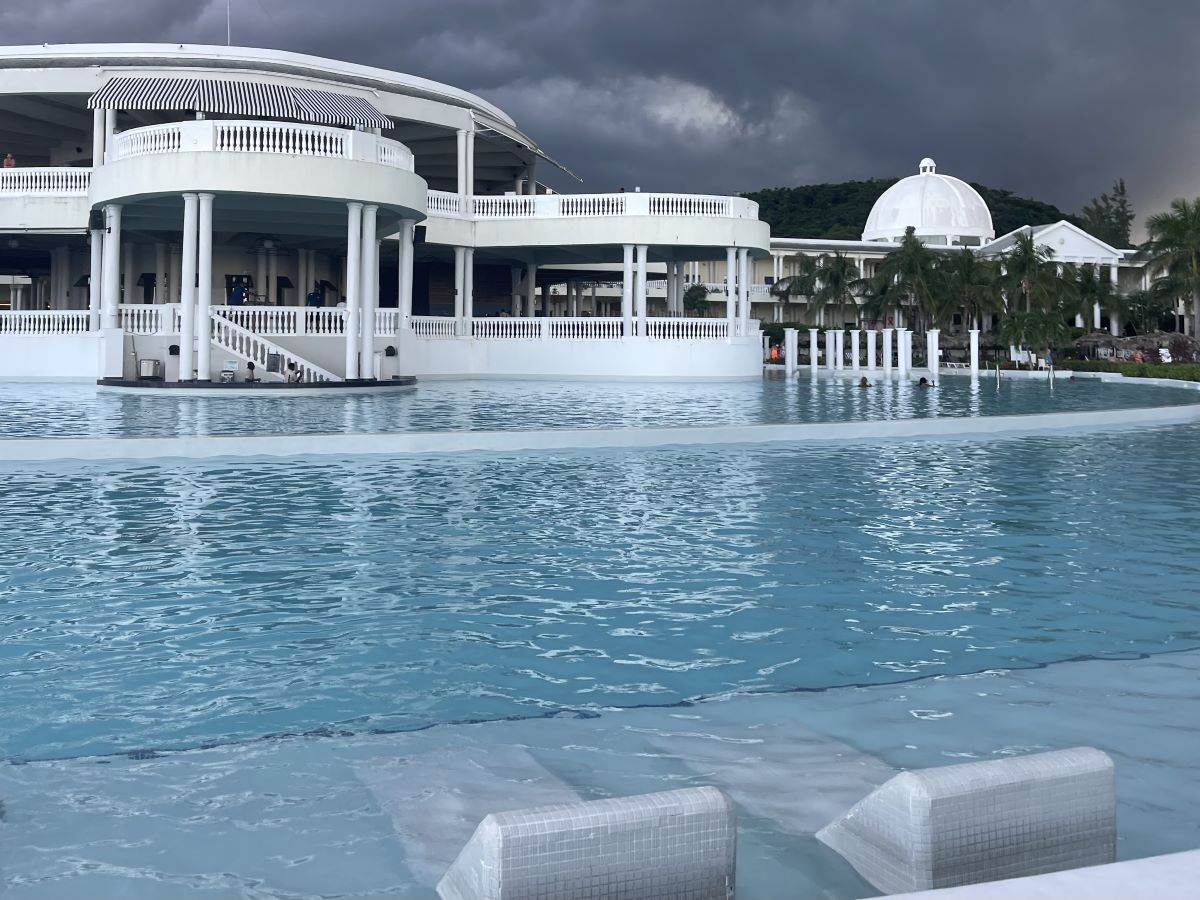 Grand Palladium Jamaica Resort and Spa - Swimming Pools | AccessAble