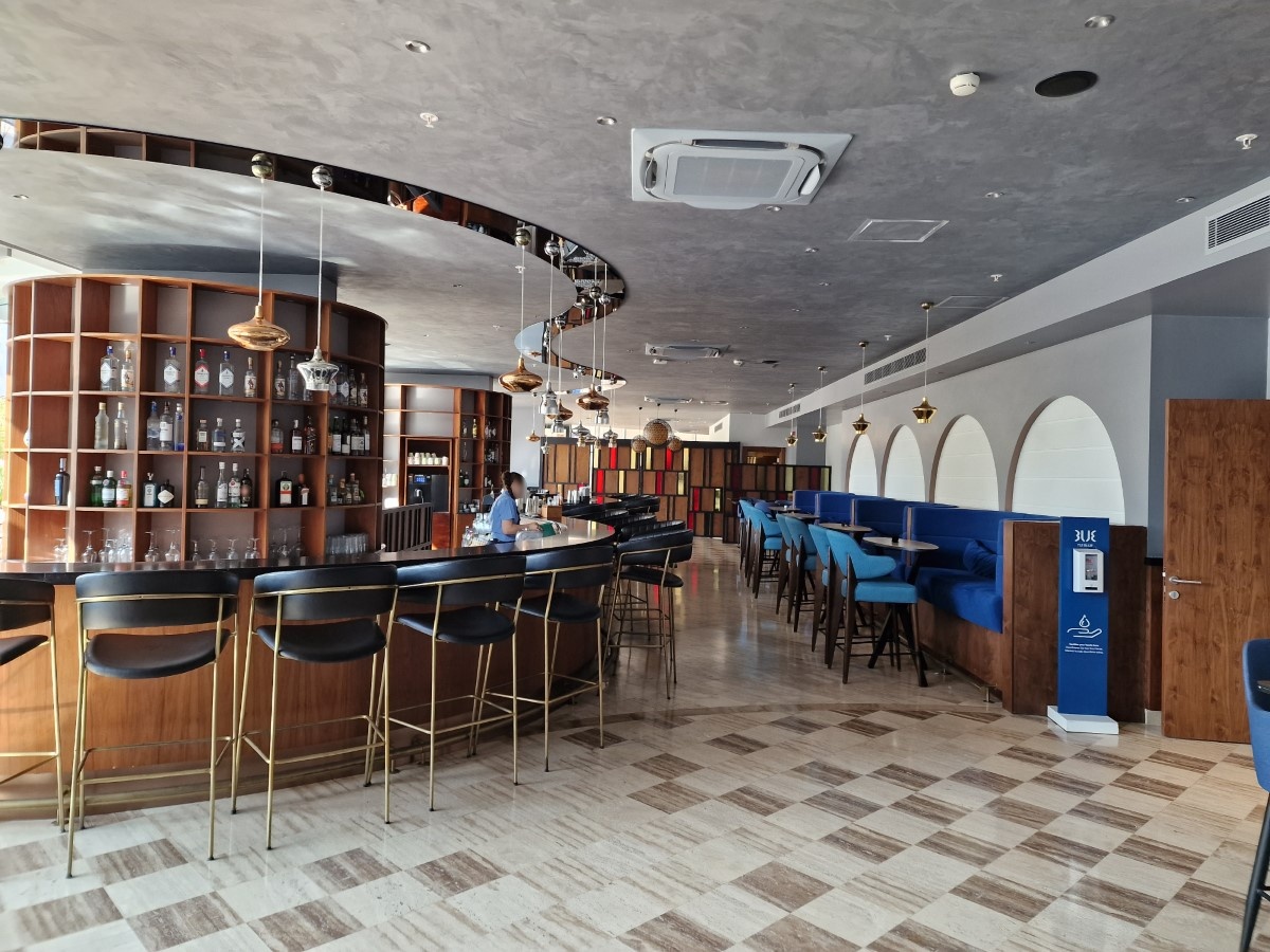 TUI Blue Grand Azur - The Bar | AccessAble