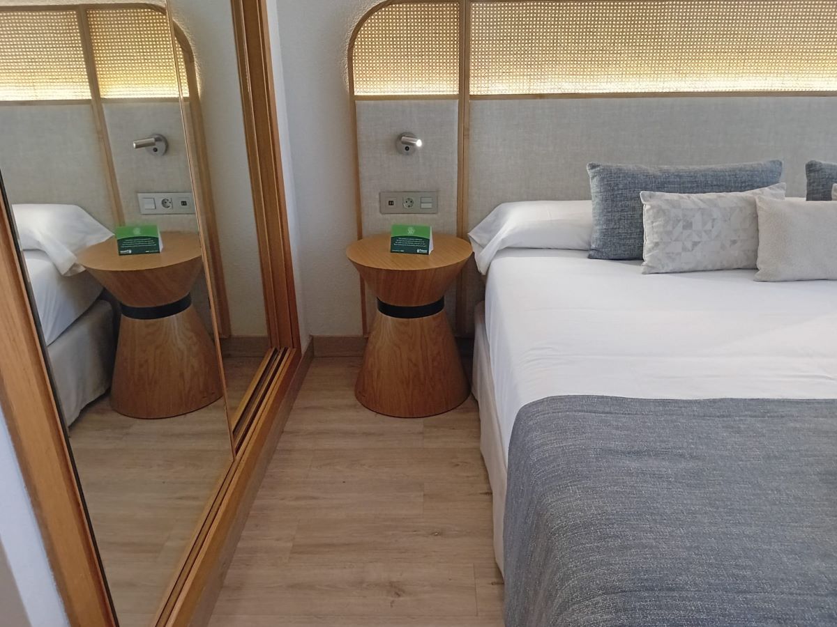 Maspalomas and Tabaiba Princess - Rooms | AccessAble