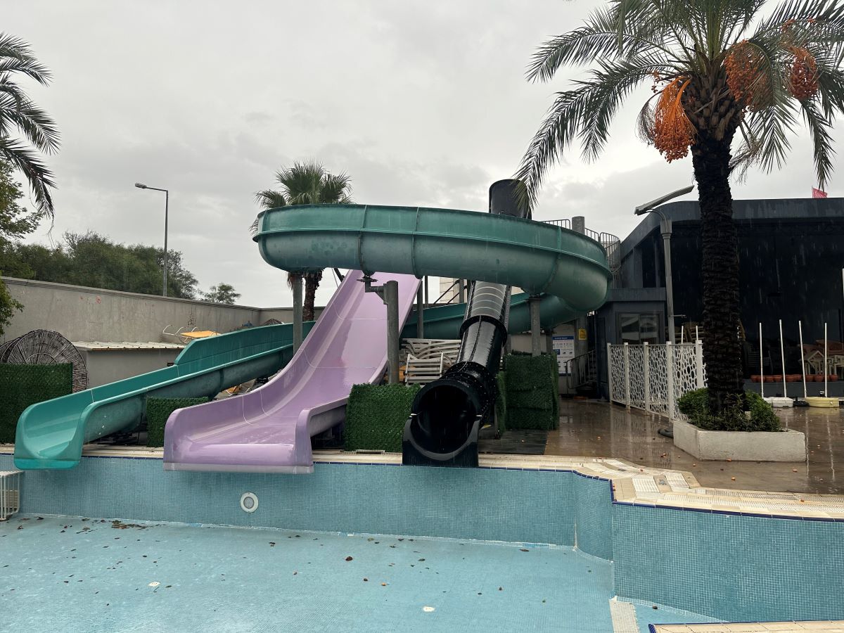 TUI SUNEO Costa Mare Suites - Water Parks | AccessAble