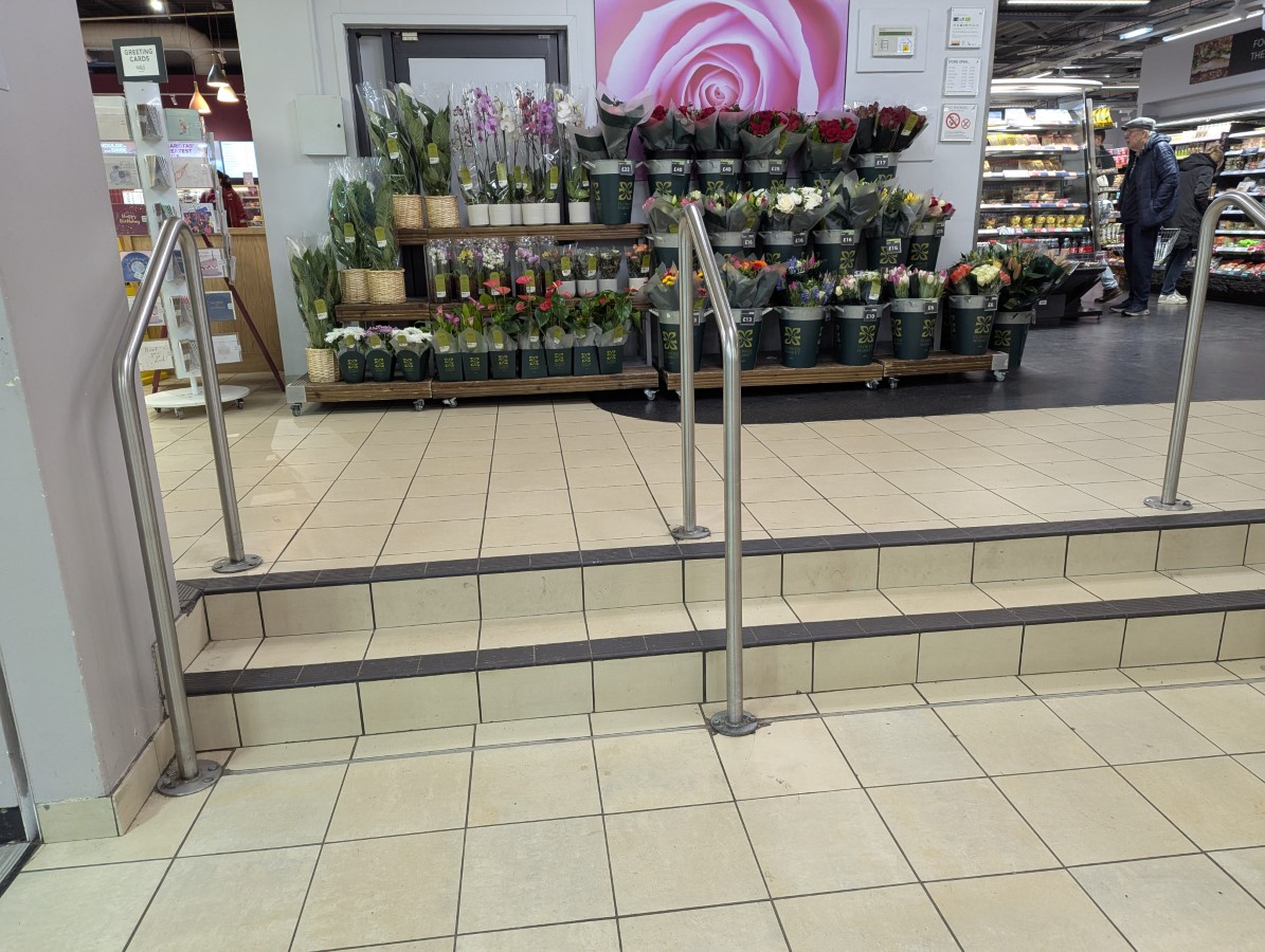 M1 - Trowell Services - Northbound - Moto | AccessAble