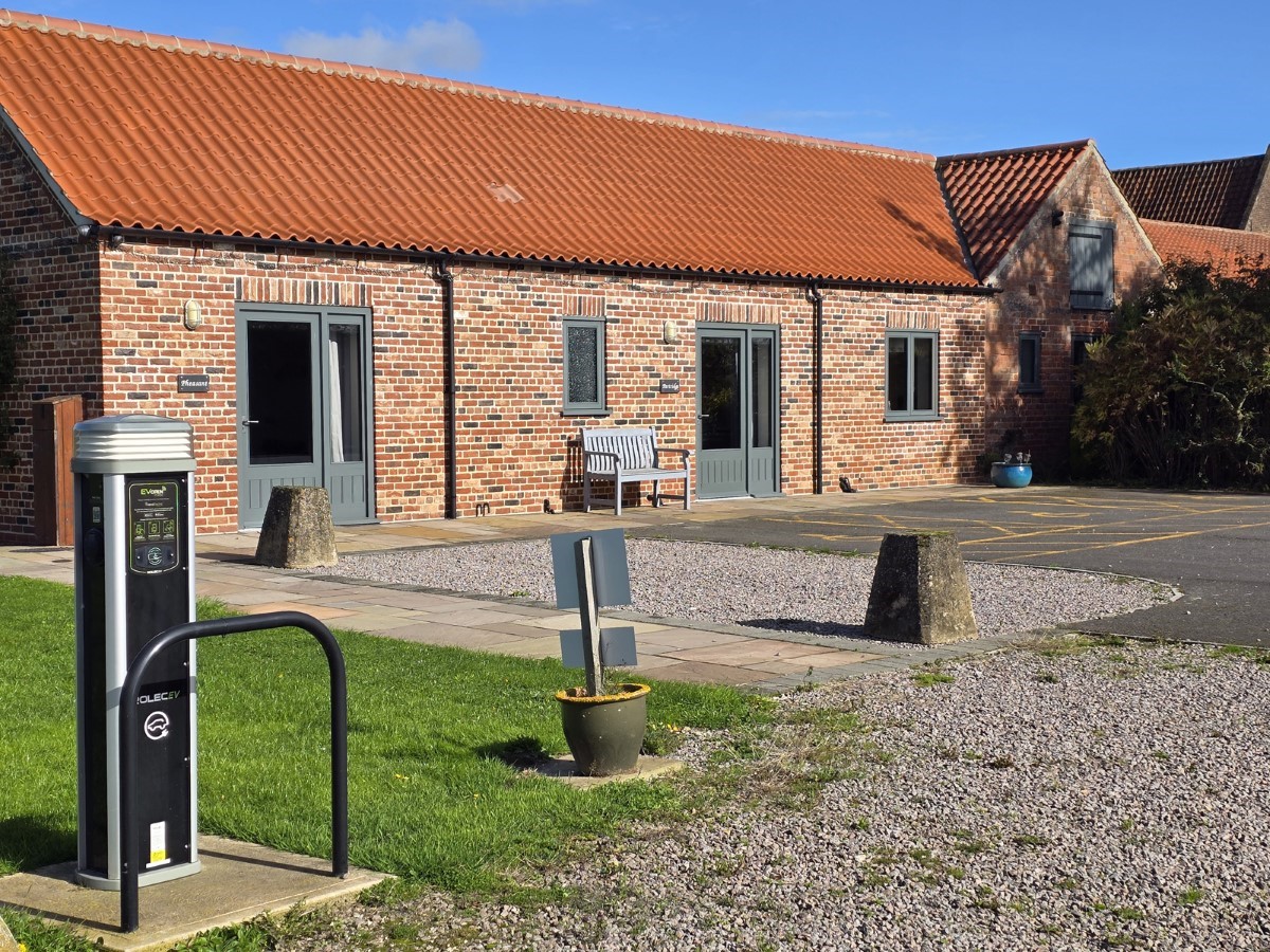 Elms Farm Cottages - Elm Cottage | AccessAble