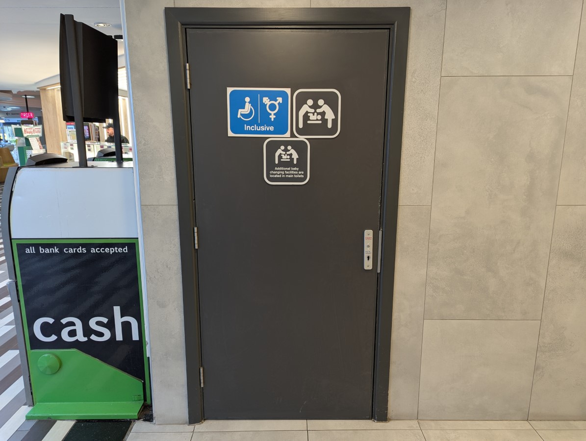 M40 - Warwick Services - Southbound - Welcome Break | AccessAble