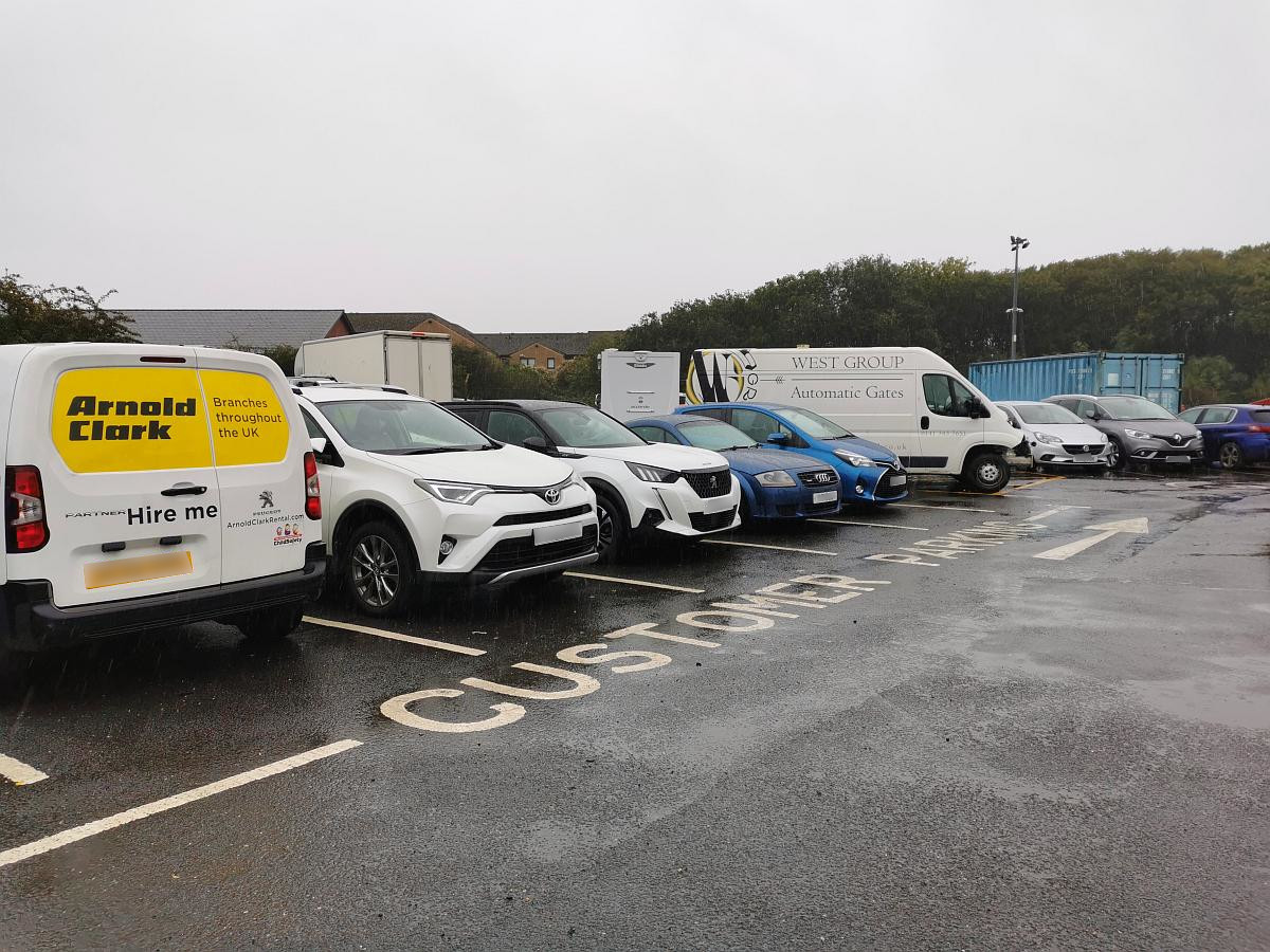 Arnold Clark Kilmarnock Peugeot | AccessAble