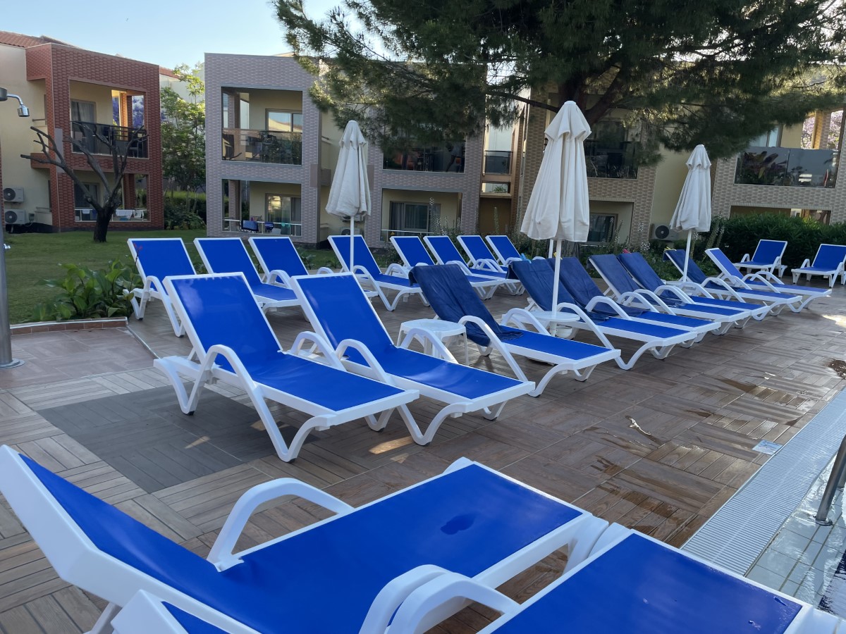 TUI BLUE Tropical - Relax Pool | AccessAble