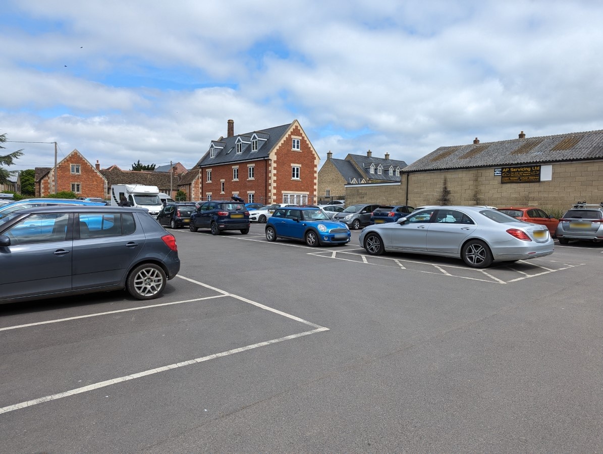 The Courts Garden - Parking and Arrival | AccessAble