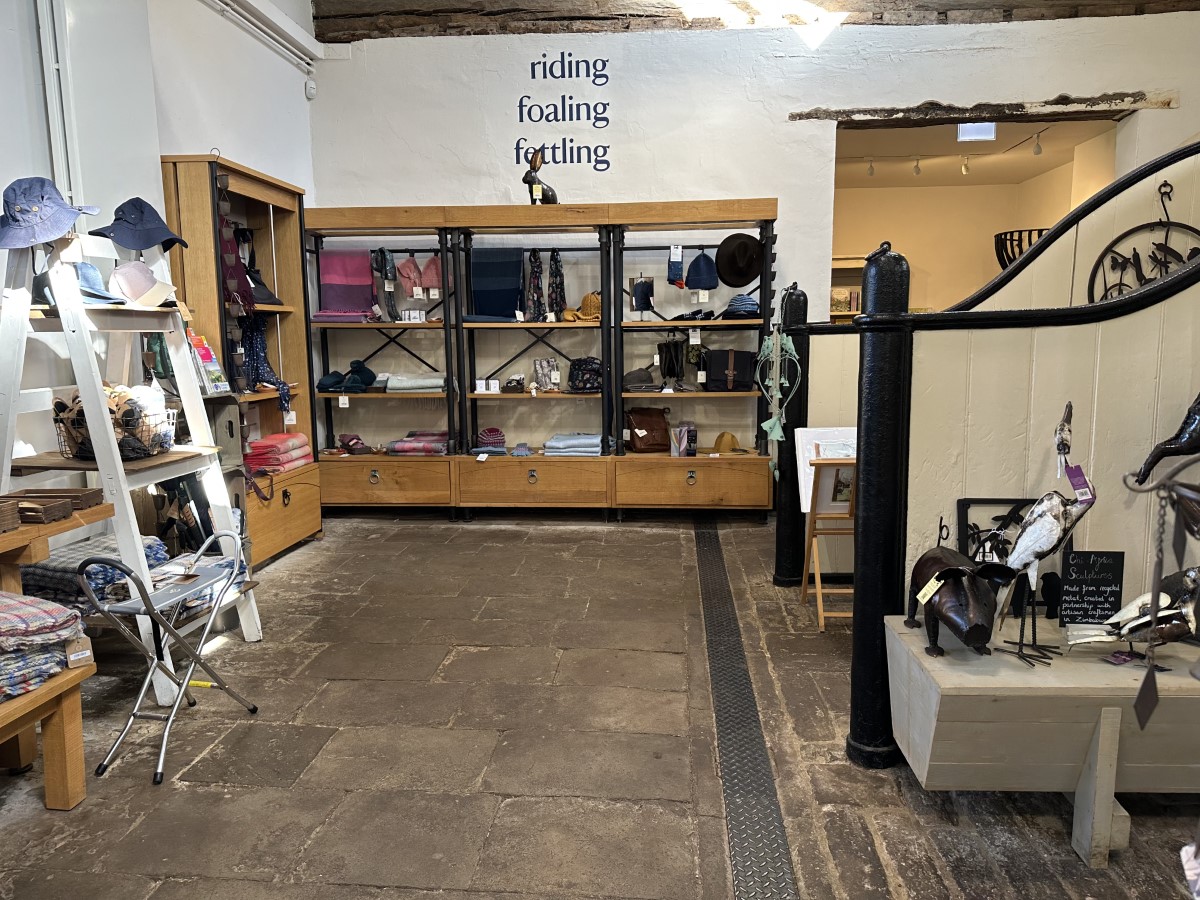 Hardwick - Shops | AccessAble