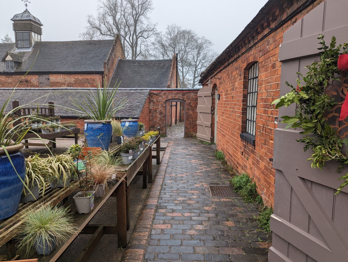 Baddesley Clinton - The Great Lake | AccessAble